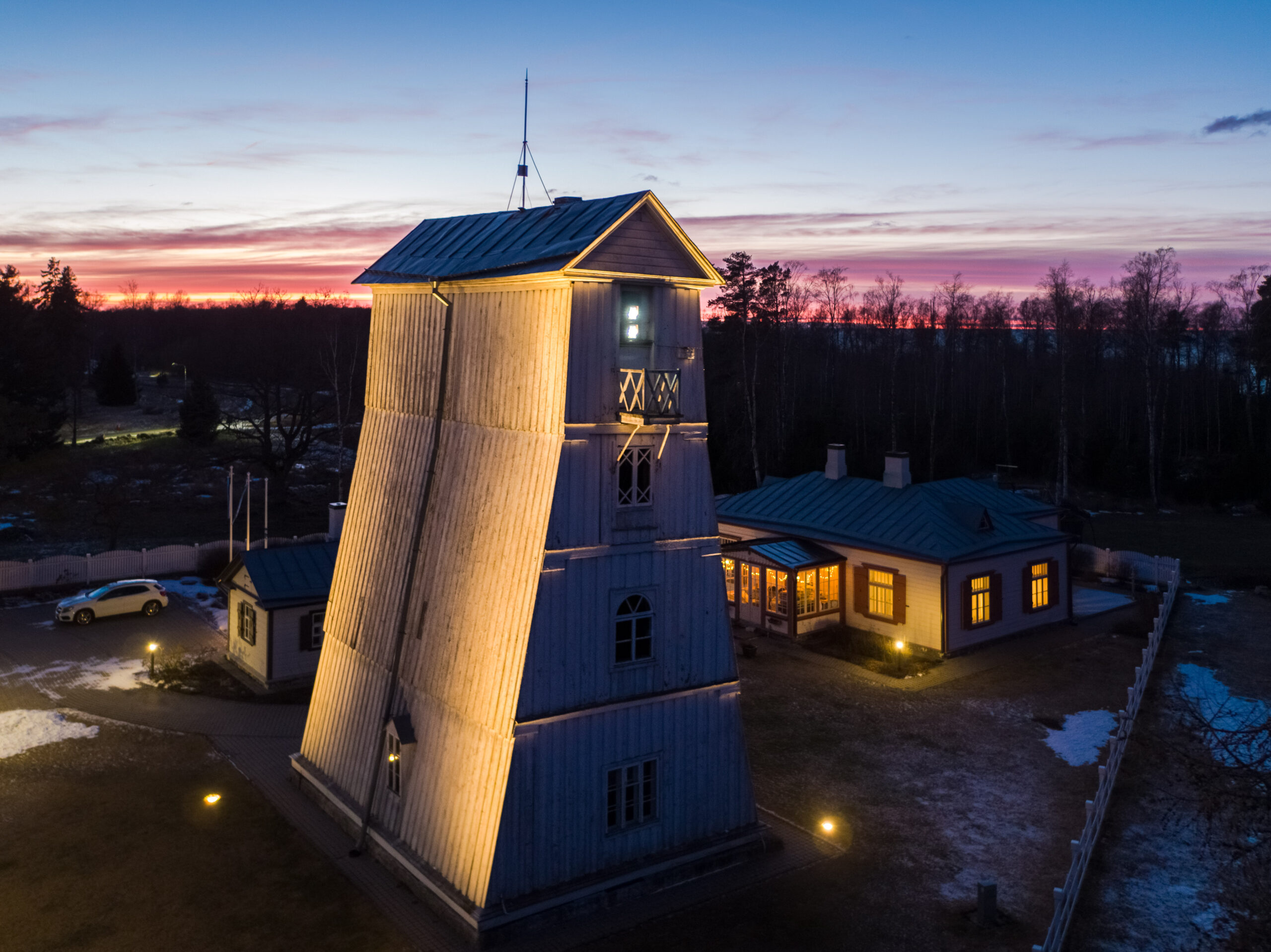 Suurupi alumine tuletorn – Suurupi tuletornid